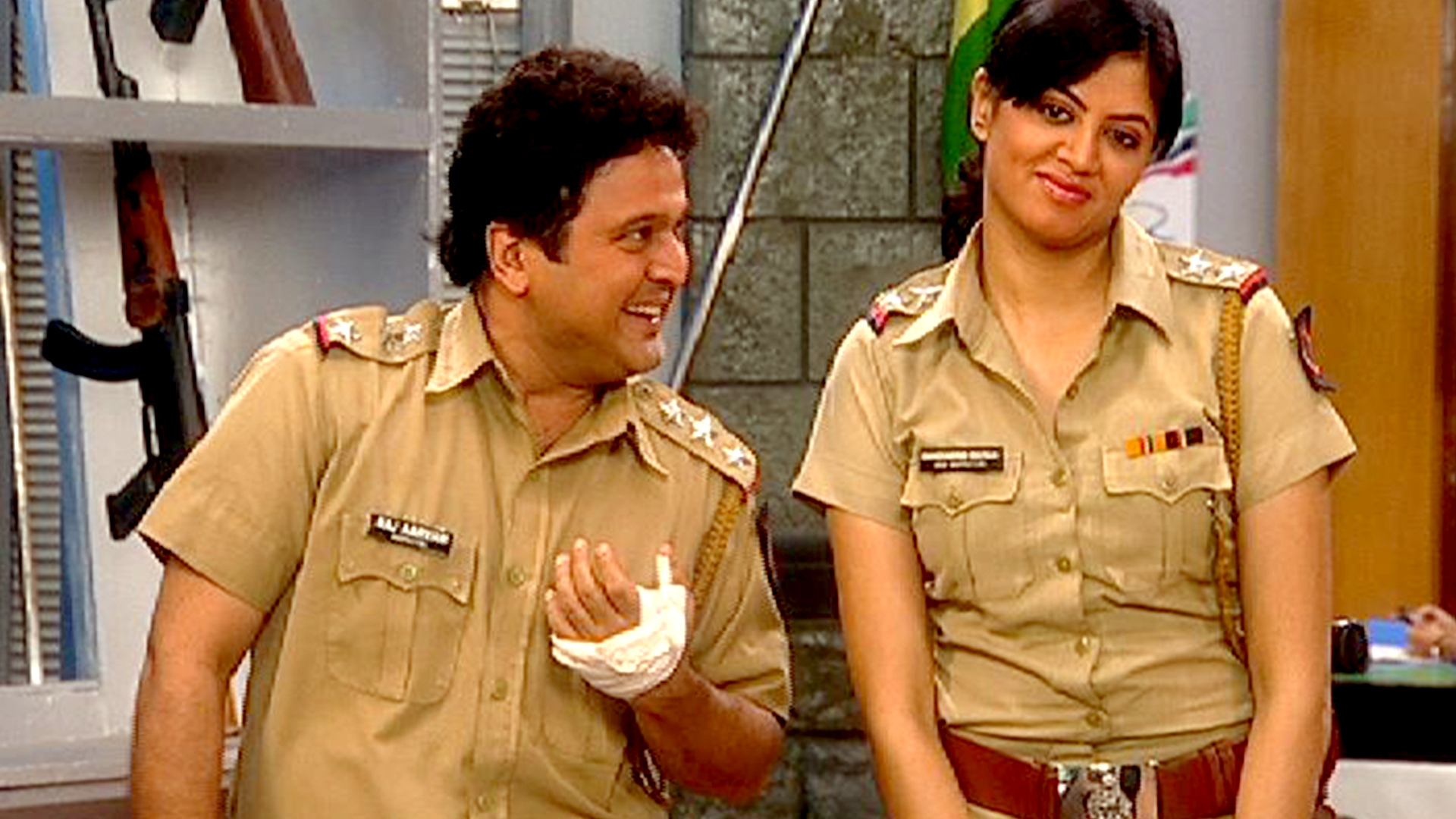 Watch FIR Episode No. 257 TV Series Online - Raj Is Suspended - SonyLIV