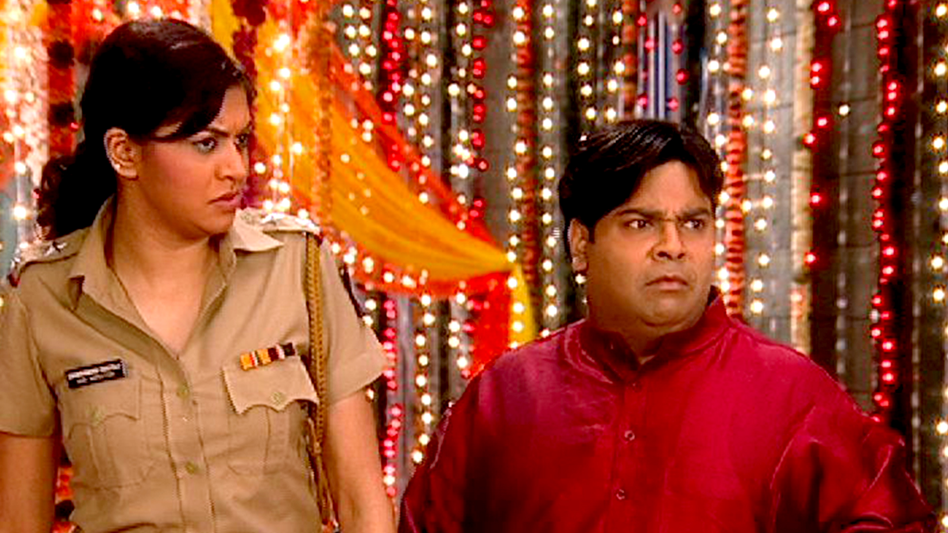 Watch FIR Episode No. 299 TV Series Online - Pickpocket - SonyLIV