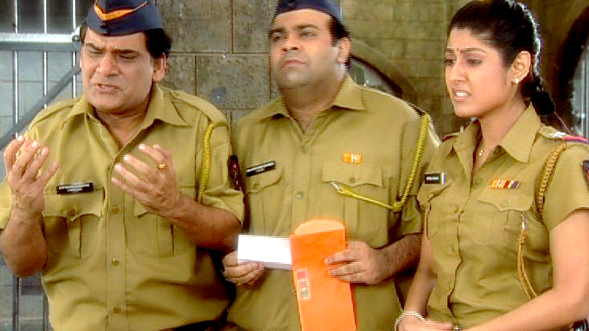 Watch FIR Episode no. 30 TV Series Online - Chautala Resigns - SonyLIV