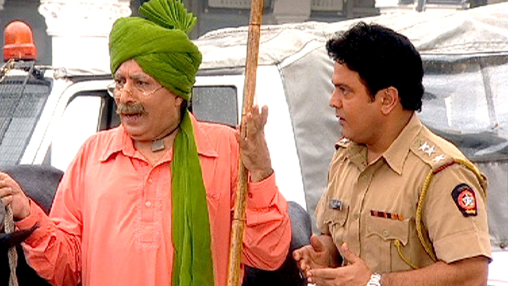 Watch FIR Episode No. 323 TV Series Online - The Stolen Necklace - SonyLIV