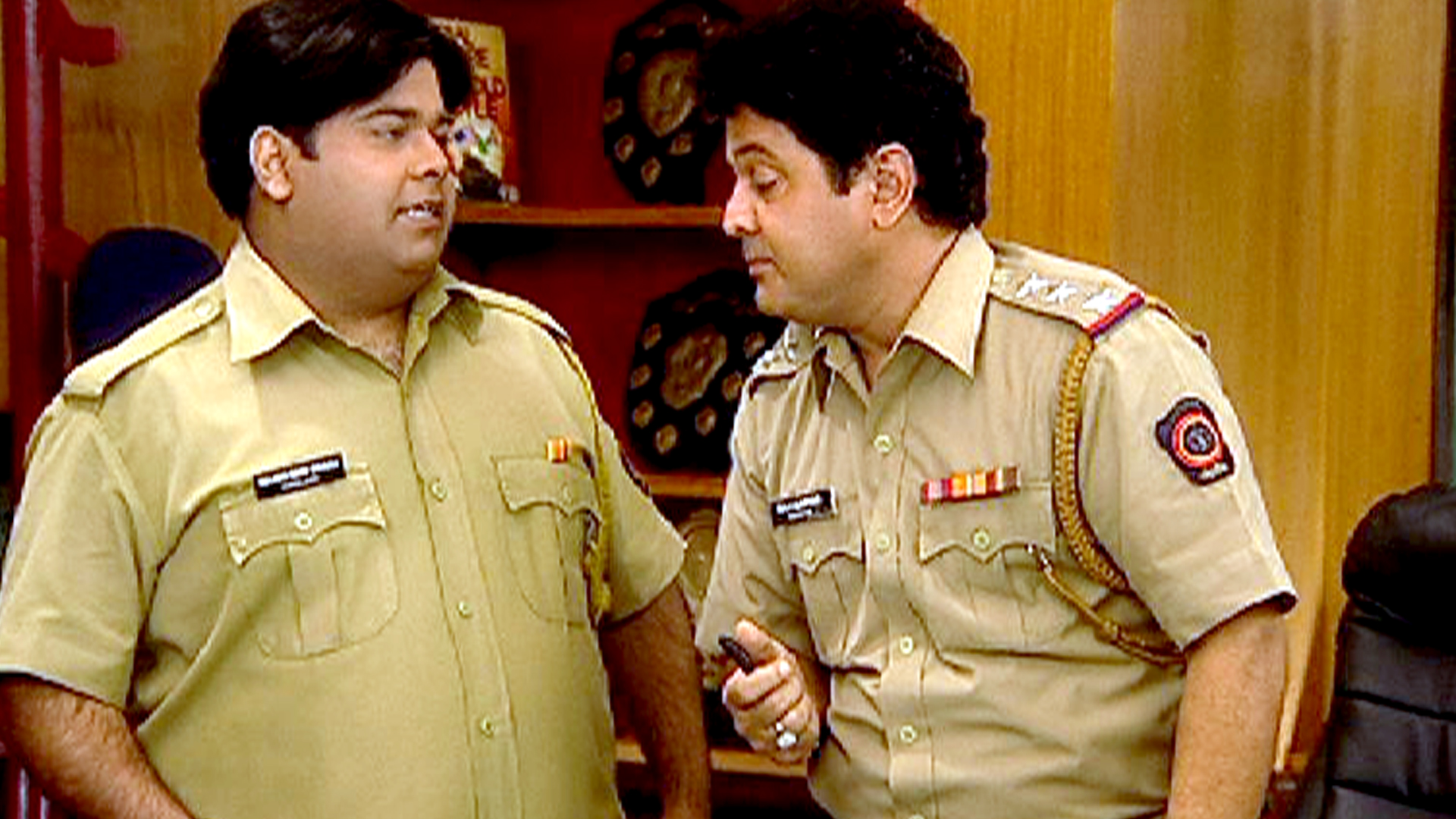 Watch FIR Episode No. 333 TV Series Online - The Chivalrous Station ...