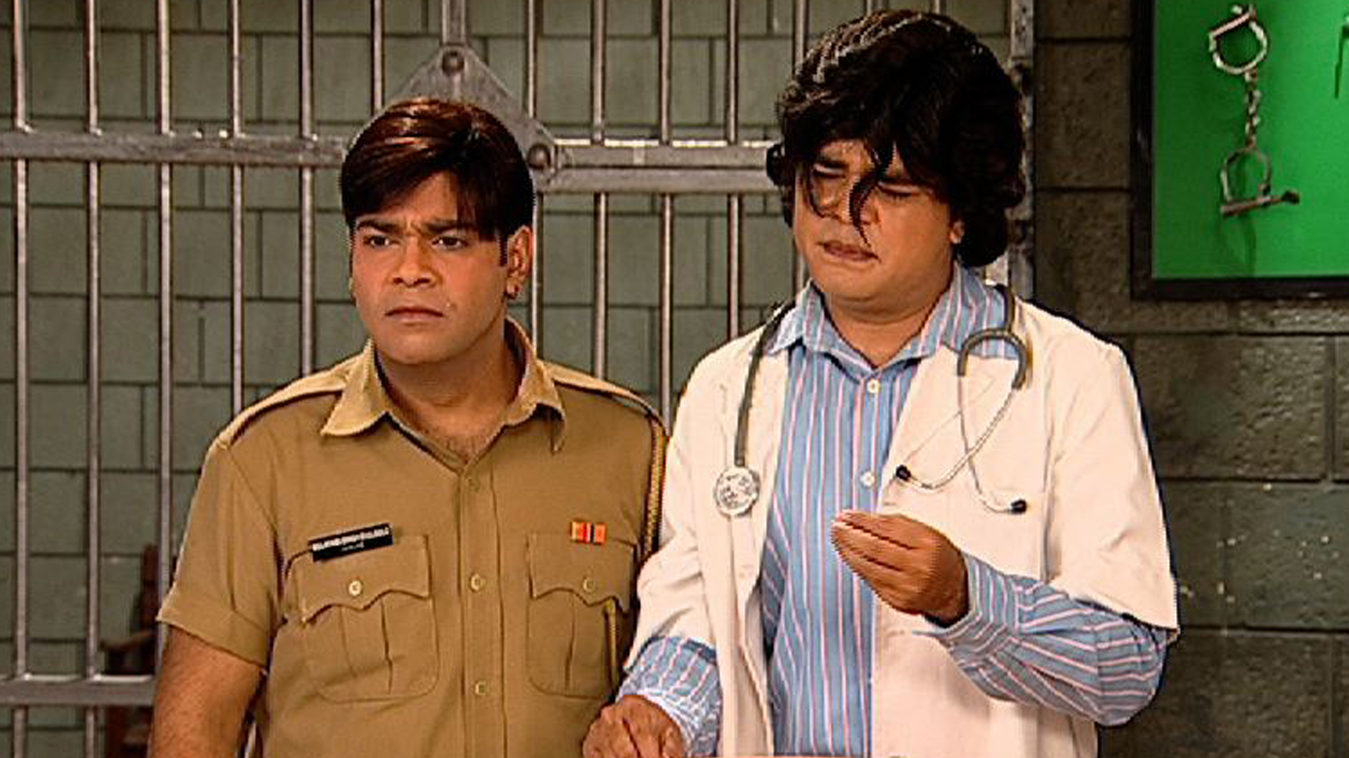 Watch FIR Episode No. 536 TV Series Online - The Motive Of Gopi's Death ...