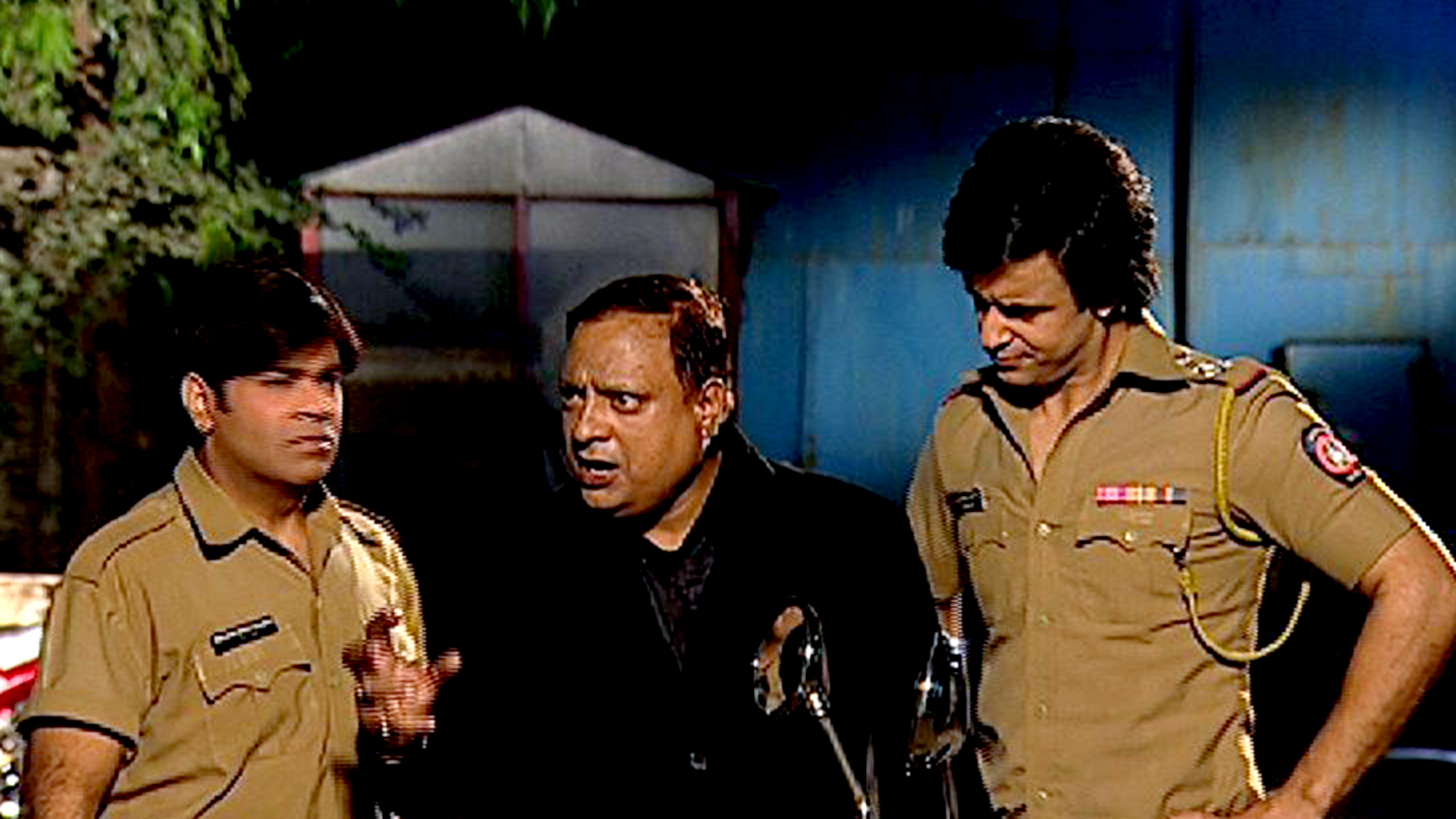 02 Dec 2011 - Gopi is thief