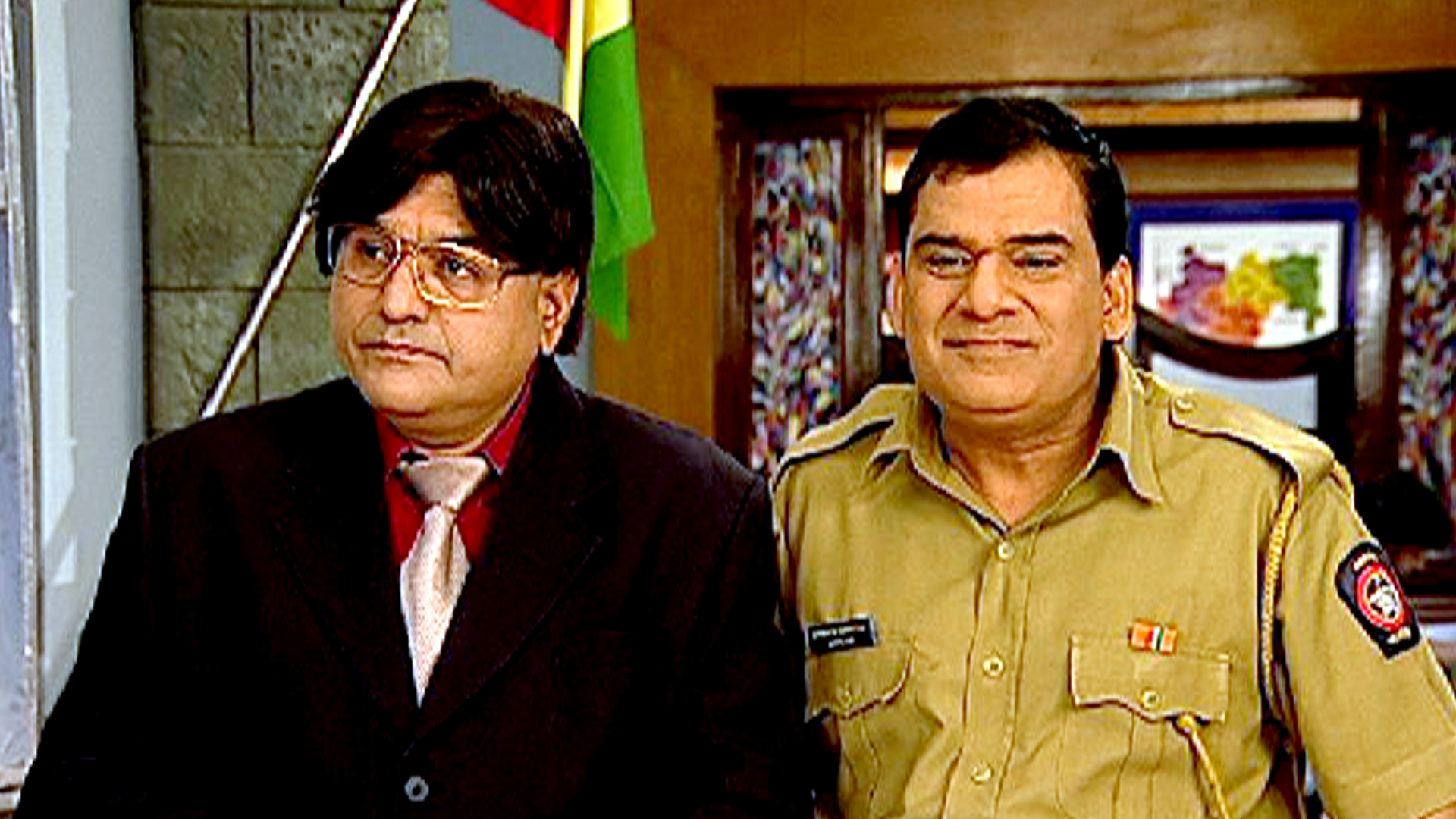 Watch FIR Episode no. 639 TV Series Online - Stock Market - SonyLIV