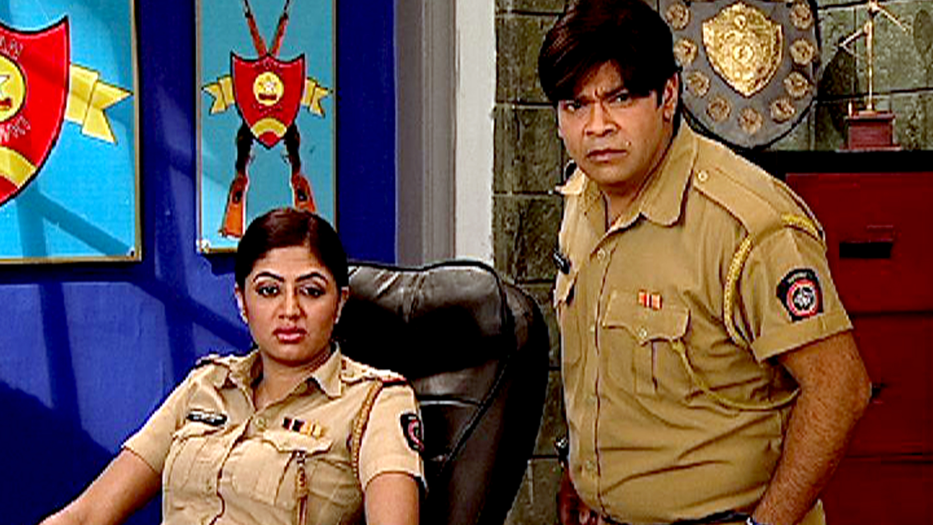 Watch FIR Episode No. 687 TV Series Online - Shambhu Beats Masala - SonyLIV