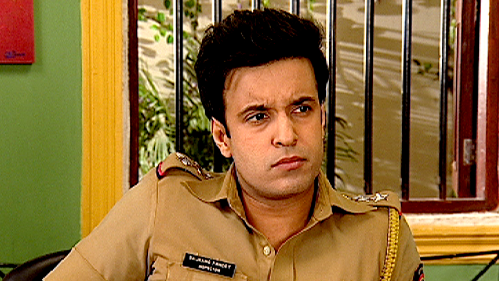 Watch FIR Episode No. 725 TV Series Online - Business Partner - SonyLIV