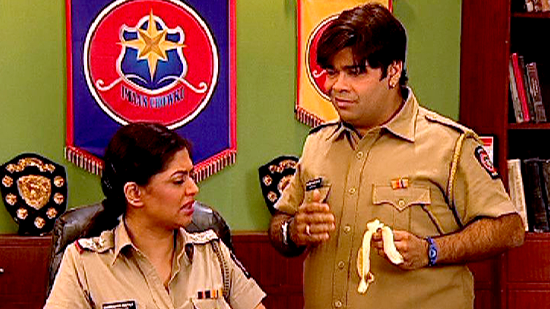 Watch FIR Episode no. 752 TV Series Online - Who Is The Culprit? - SonyLIV