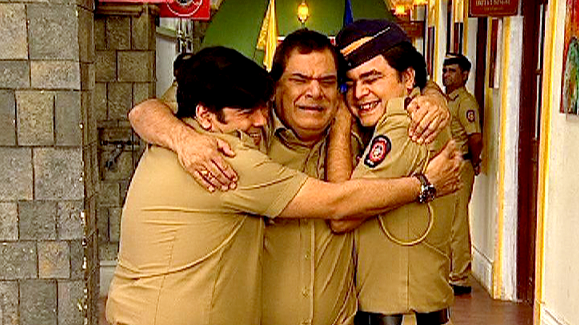 Watch FIR Episode No. 798 TV Series Online - Gopi And Gulgule's Fight ...