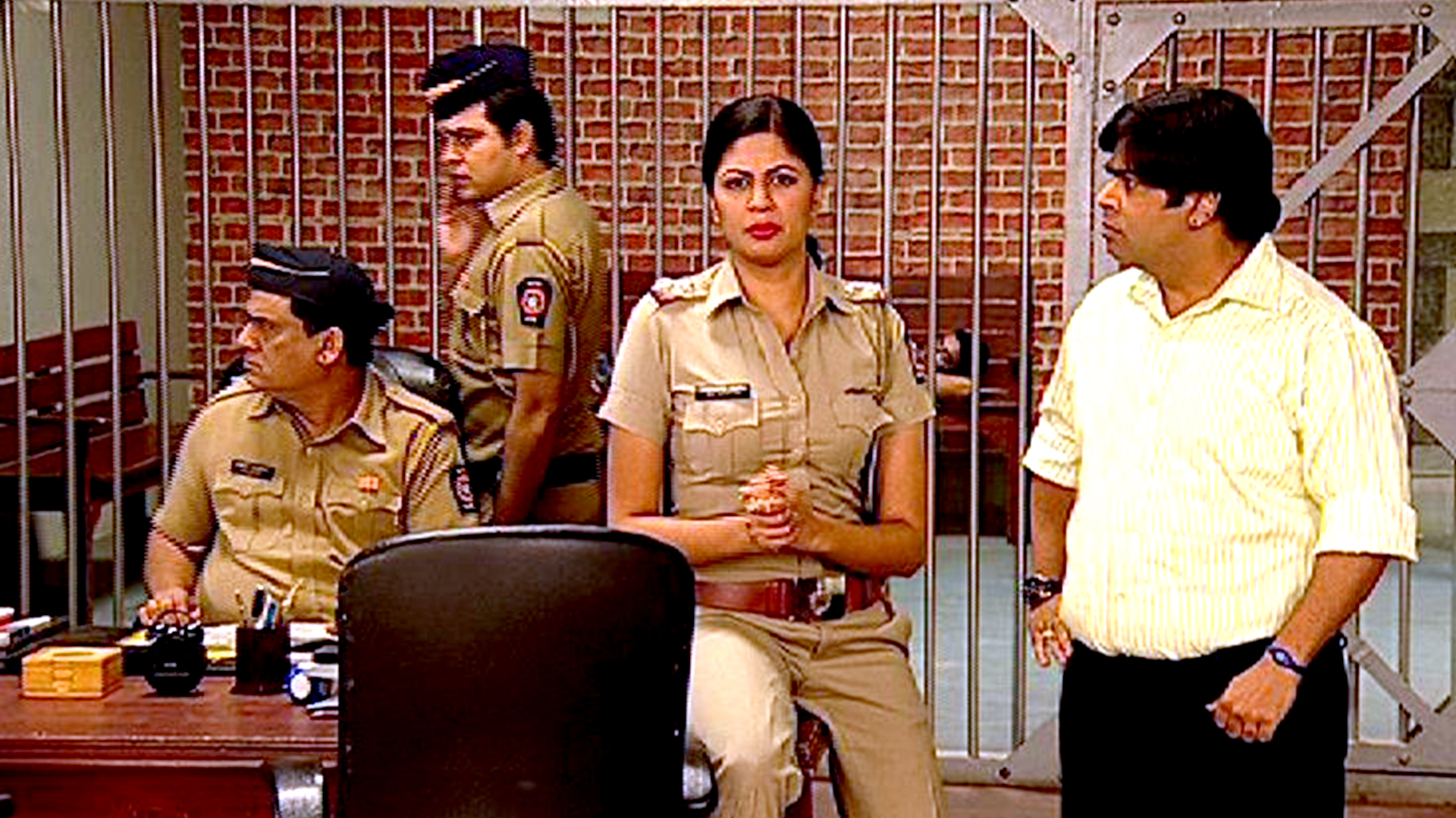 Watch FIR Episode No. 874 TV Series Online - Gulgule Harrassed - SonyLIV