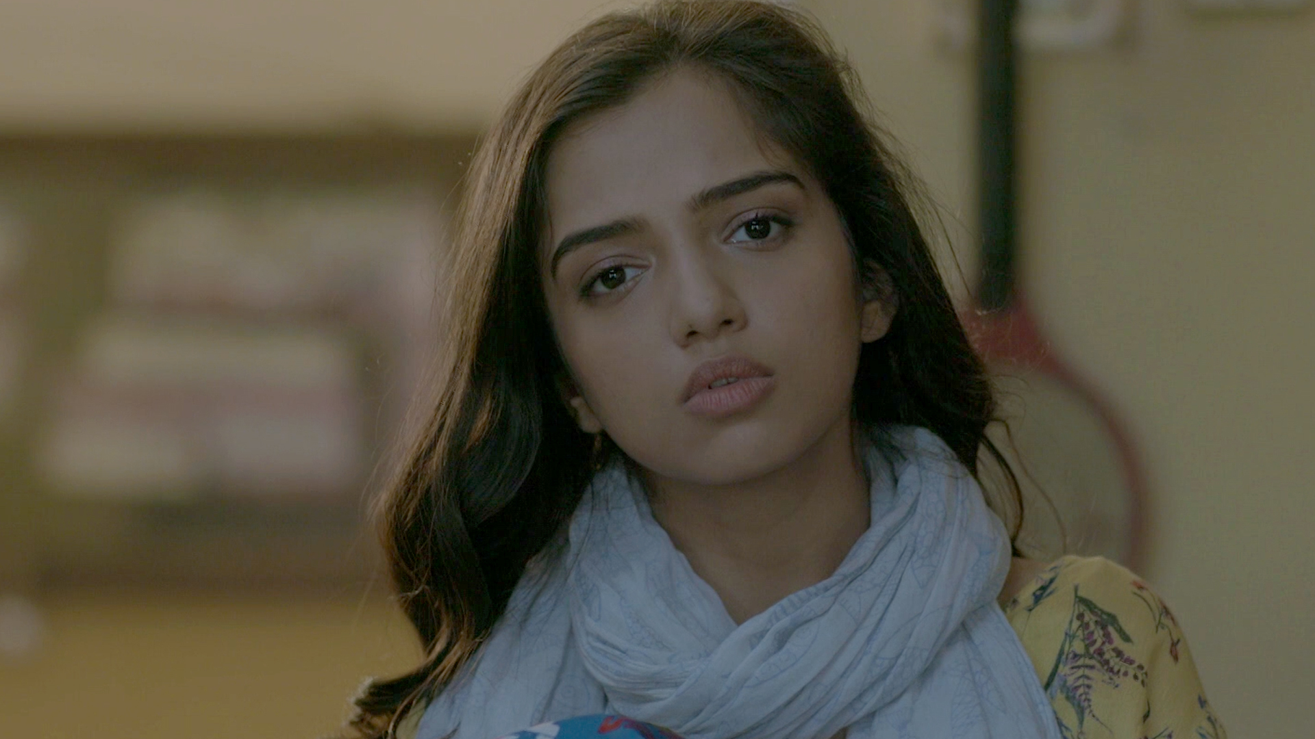 Watch Girls Hostel Season 1 Episode 1 Online - The Bra Chor - SonyLIV