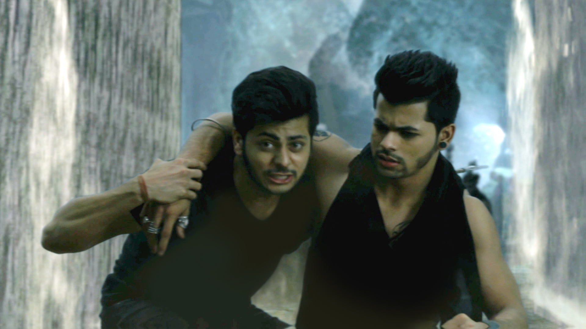 Watch Hero: Gayab Mode On Episode No. 105 TV Series Online - Escaping ...