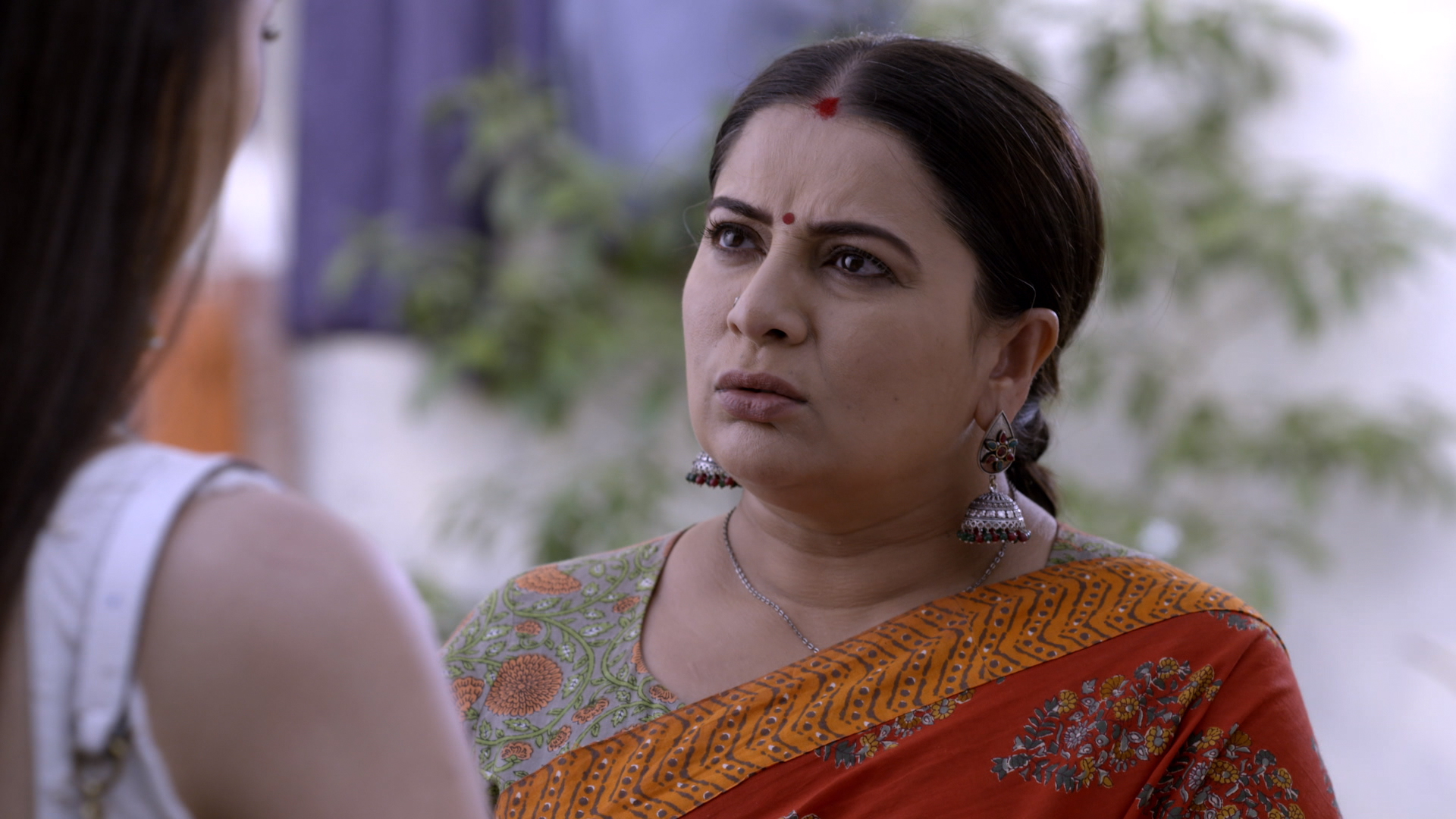 Watch Indiawaali Maa Episode No. 111 TV Series Online - Kaku Stands Her ...