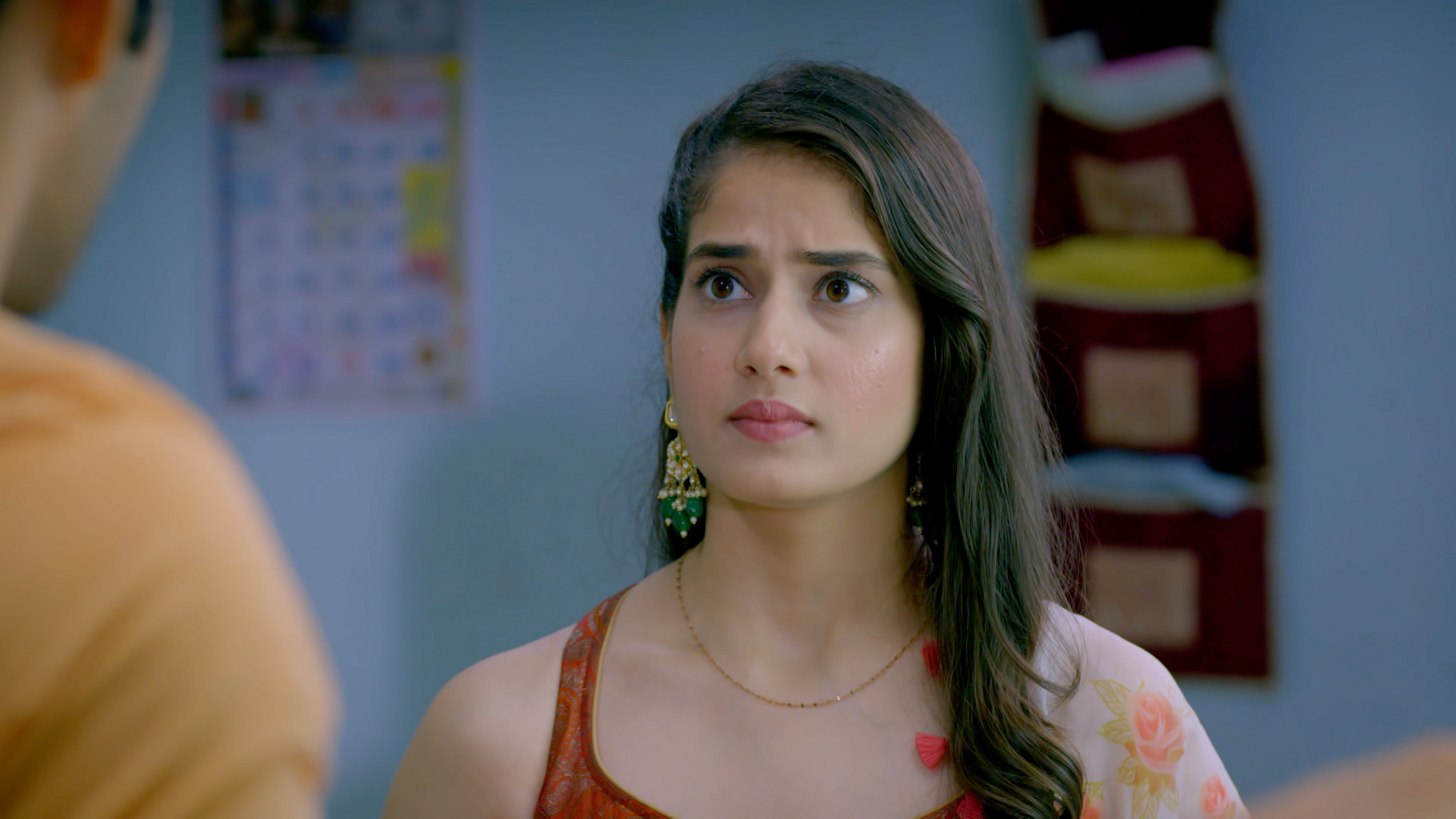 Watch Shweta Resides With The Mauryas from Sab Satrangi online - SonyLIV