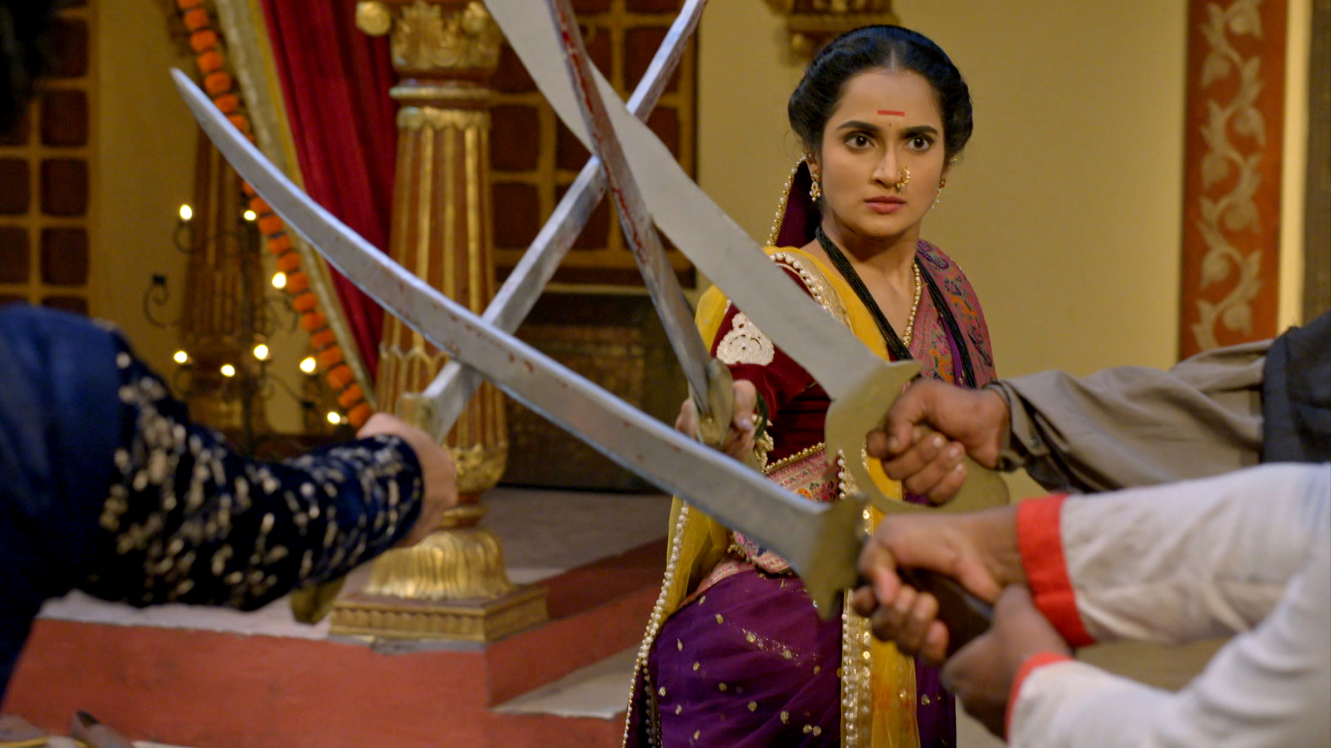 Watch Ahilya Saves Holkar Haveli from Punyashlok Ahilya Bai online ...