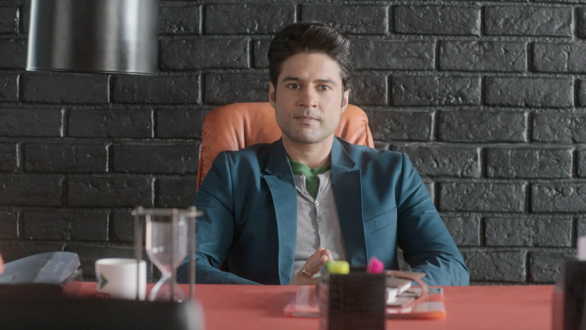 Watch Reporters Episode No. 23 TV Series Online - The Bite - SonyLIV