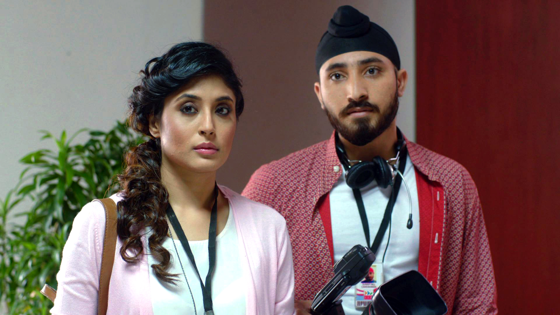 Watch Reporters Episode No. 115 TV Series Online - Ananya Meets RG ...