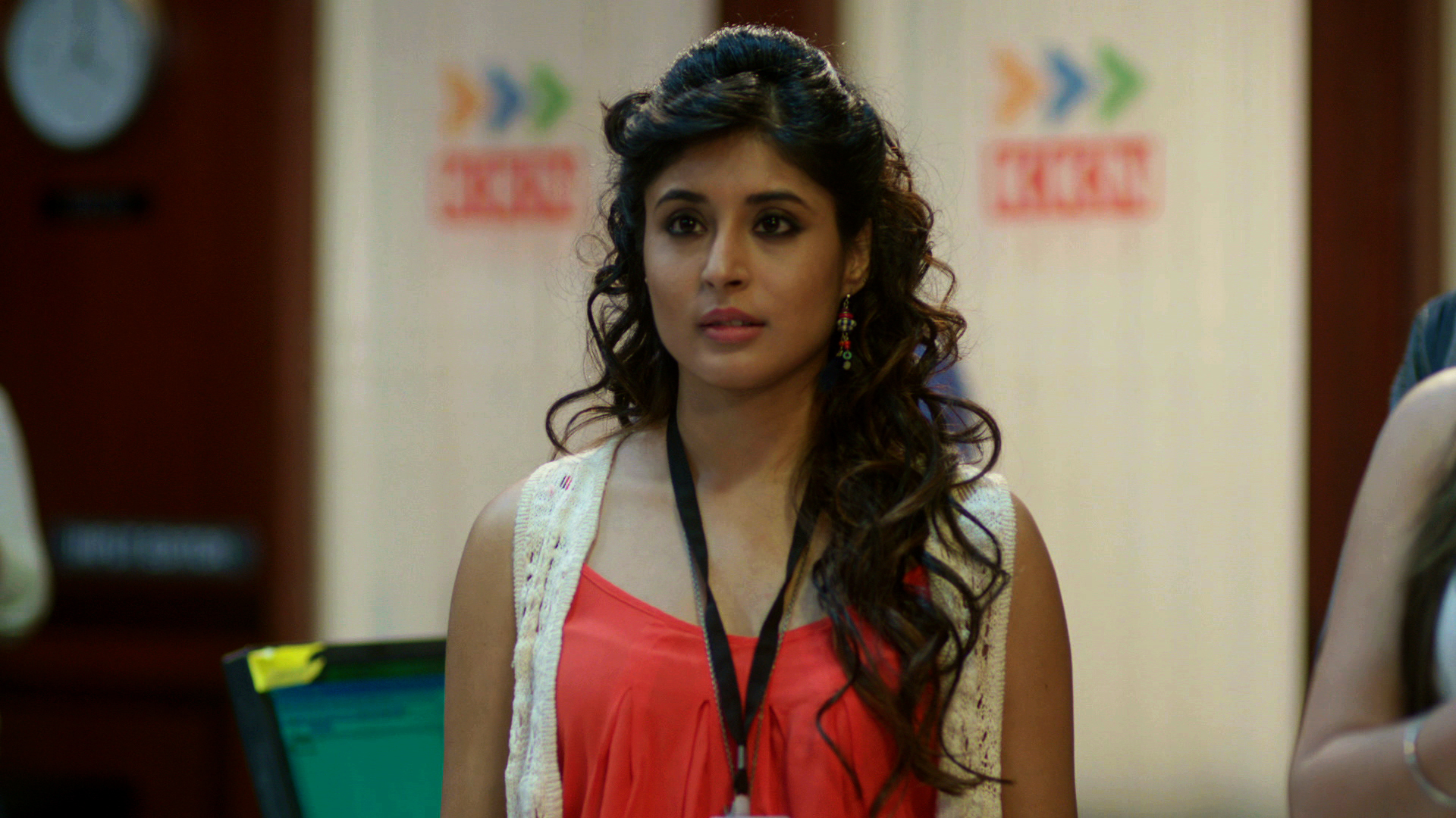 Watch Reporters Episode No. 16 TV Series Online - The Questionnaire ...