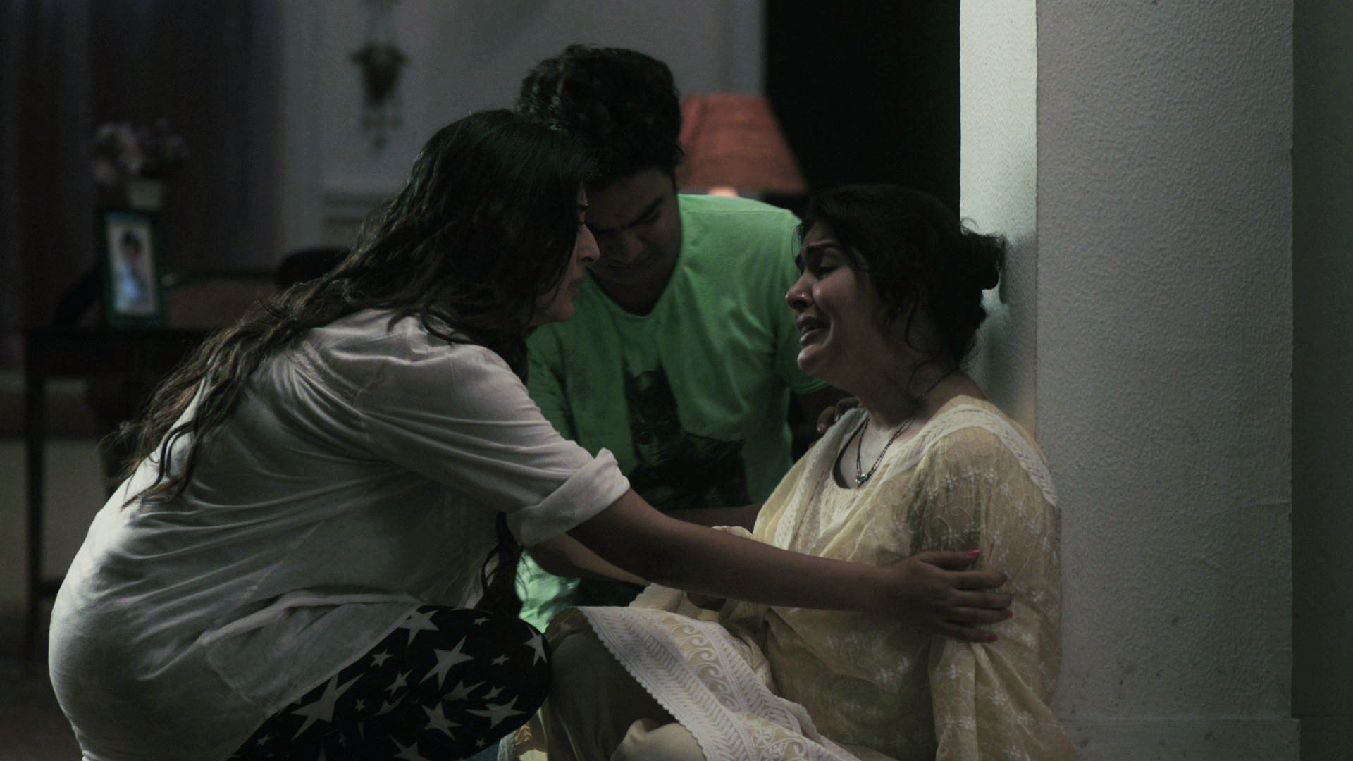 Watch Reporters Episode no. 43 TV Series Online - Kabir Feels Bad For ...