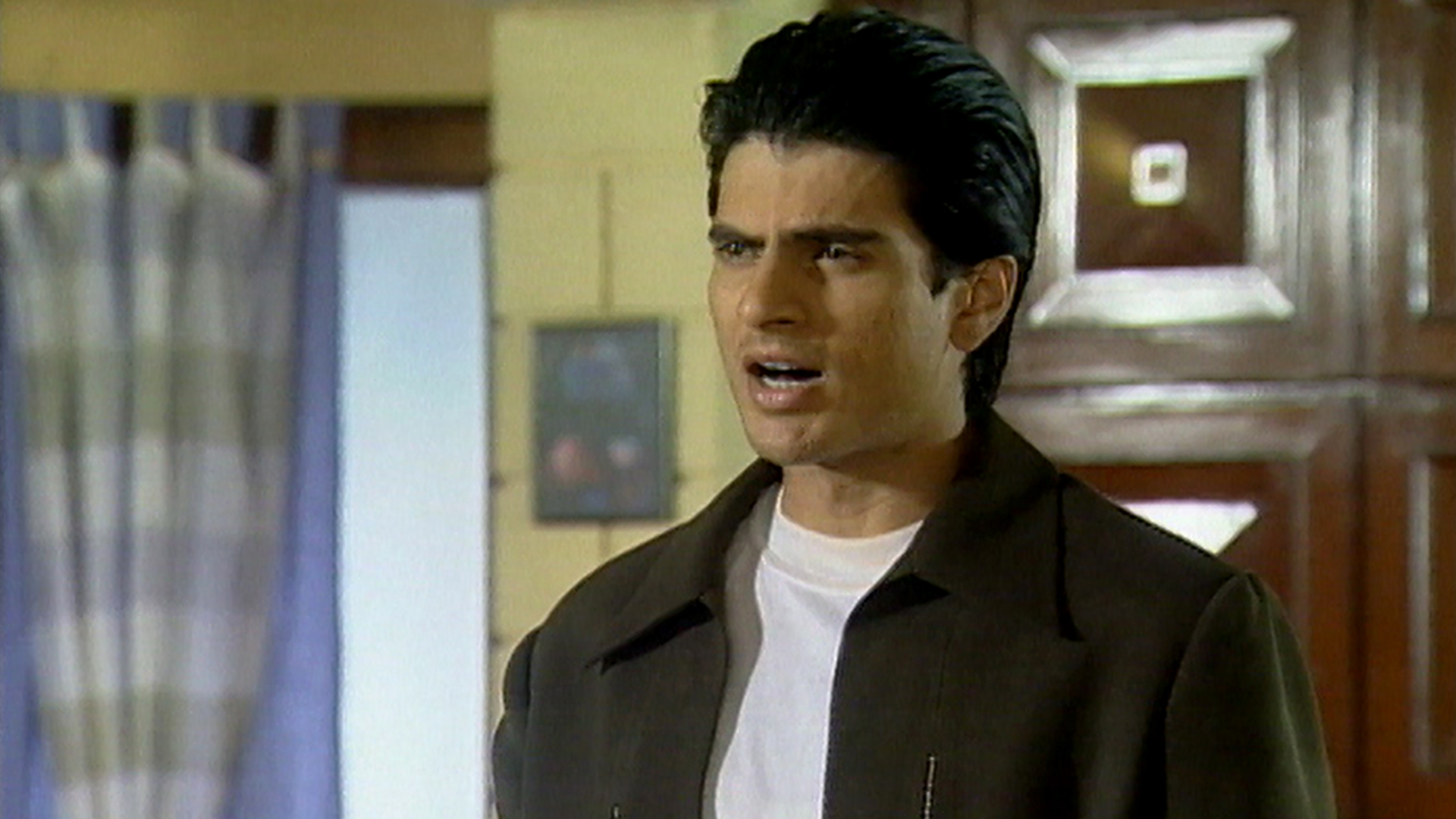 Watch Achanak 37 Saal Baad Episode no. 132 TV Series Online - Dagger Or ...