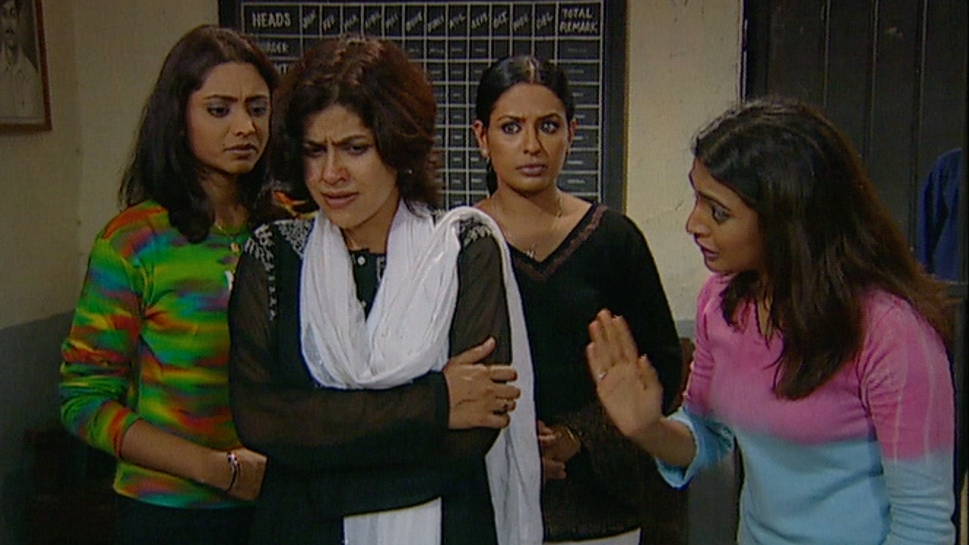 Watch Achanak 37 Saal Baad Episode no. 22 TV Series Online - Sheila ...