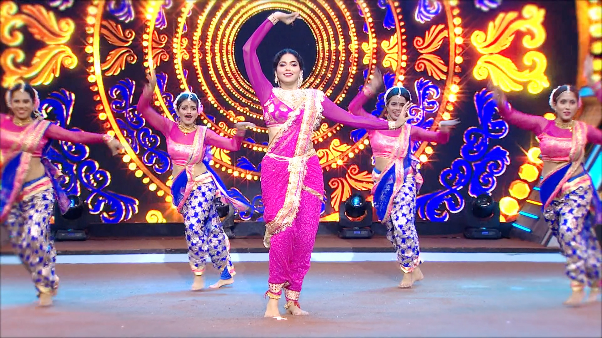 Watch Marathi Geetancha Dhoomdhdaka Hasya Jatra Special Episode no. 1 ...