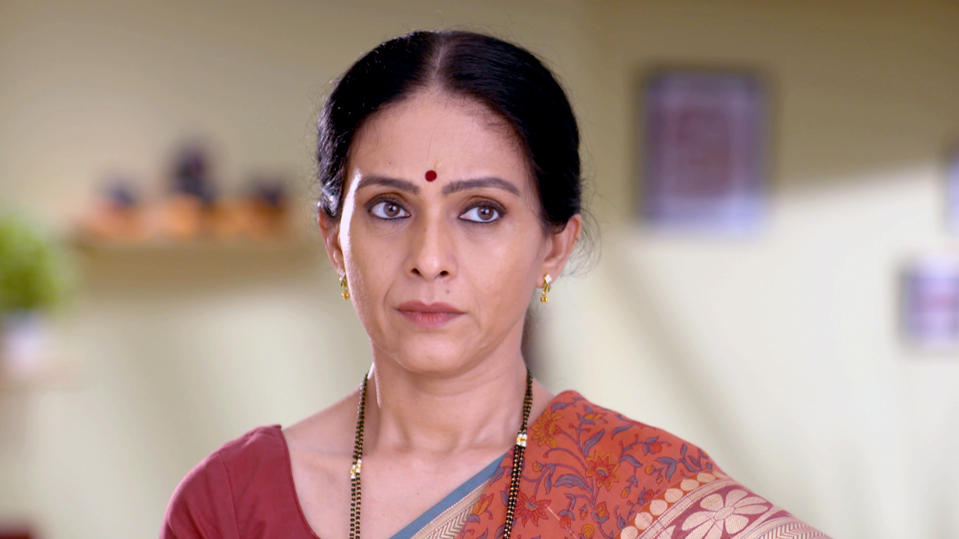 Watch Shrimantaa Gharchi Sunn Episode 2 Online - Aruna’s Values ...