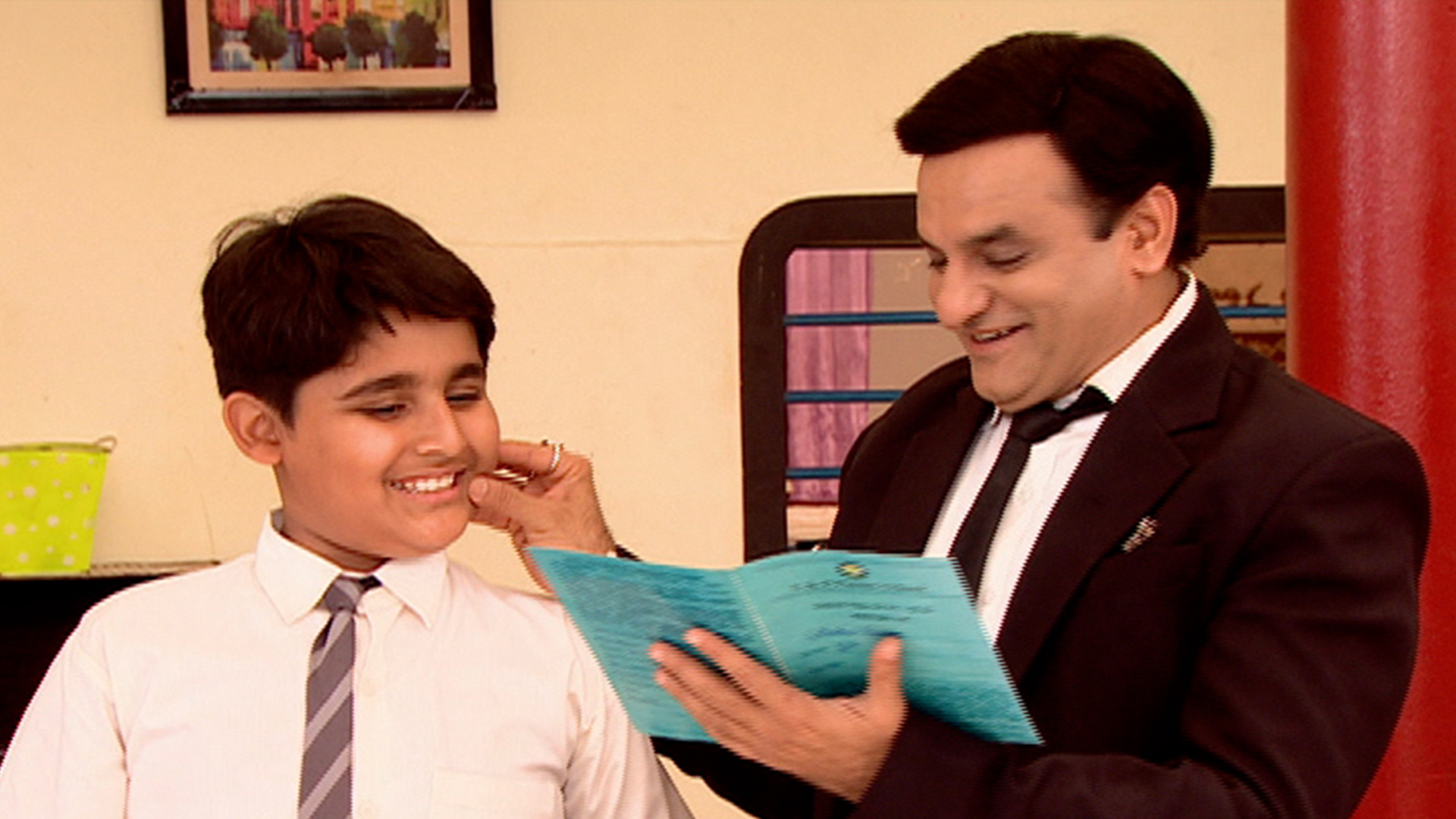 Watch Chidiya Ghar Episode 865 Online - Gillu's Report Card Gets ...