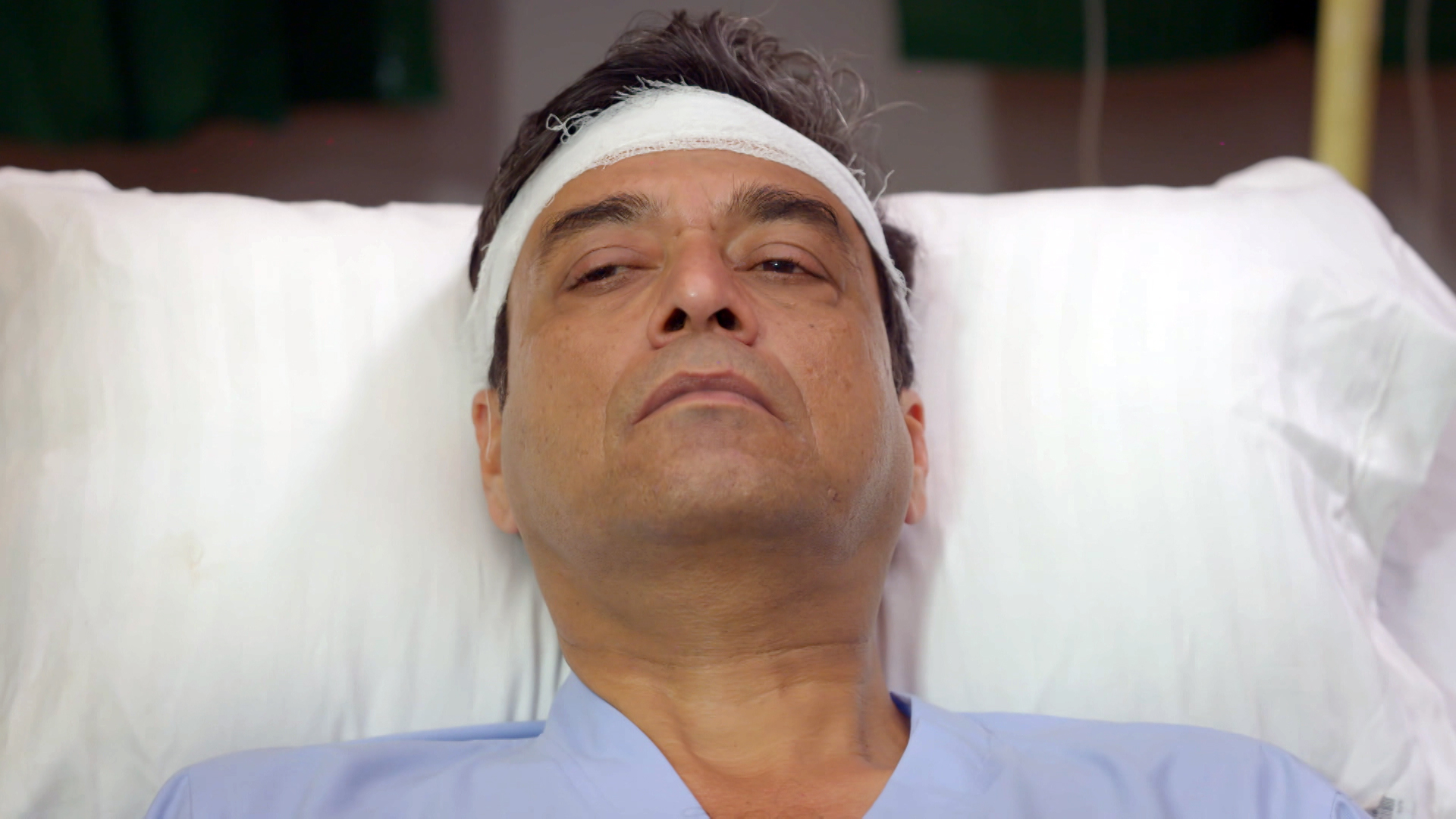 Watch Sab Satrangi Episode 100 TV Series Online - An Emergency ...