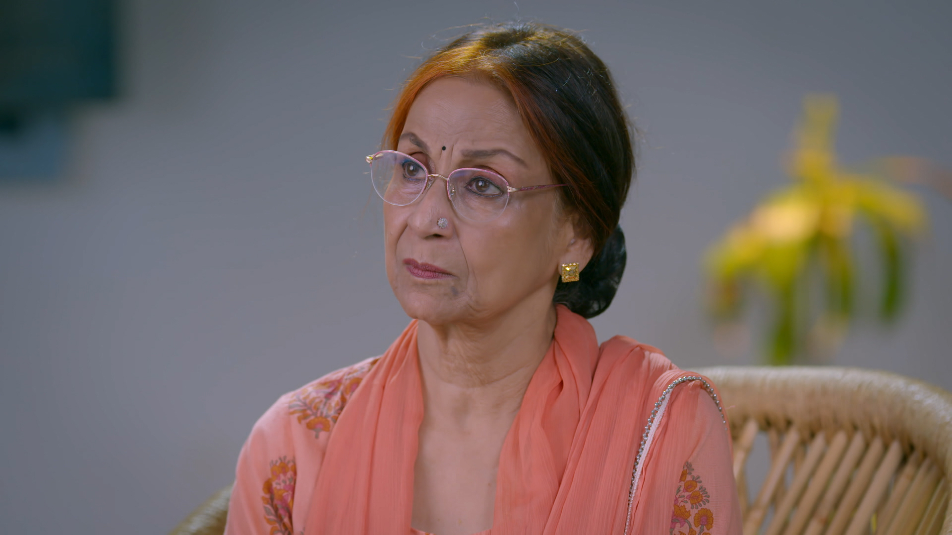 Watch Sab Satrangi Episode no. 115 TV Series Online - Dadi Ka Faisla ...