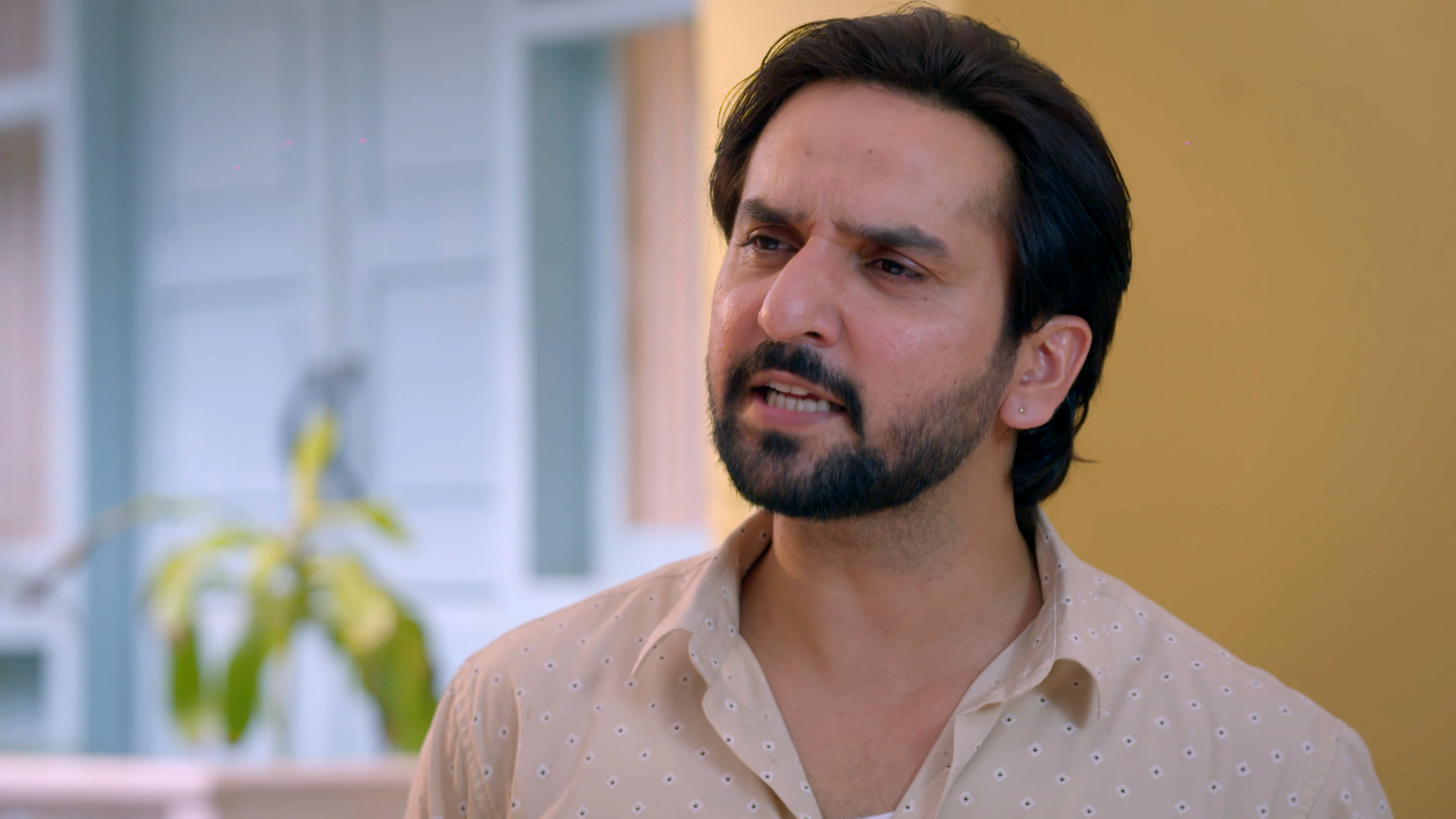 Watch Sab Satrangi Episode 106 TV Series Online - Locker Ki Chaabi Kaha ...