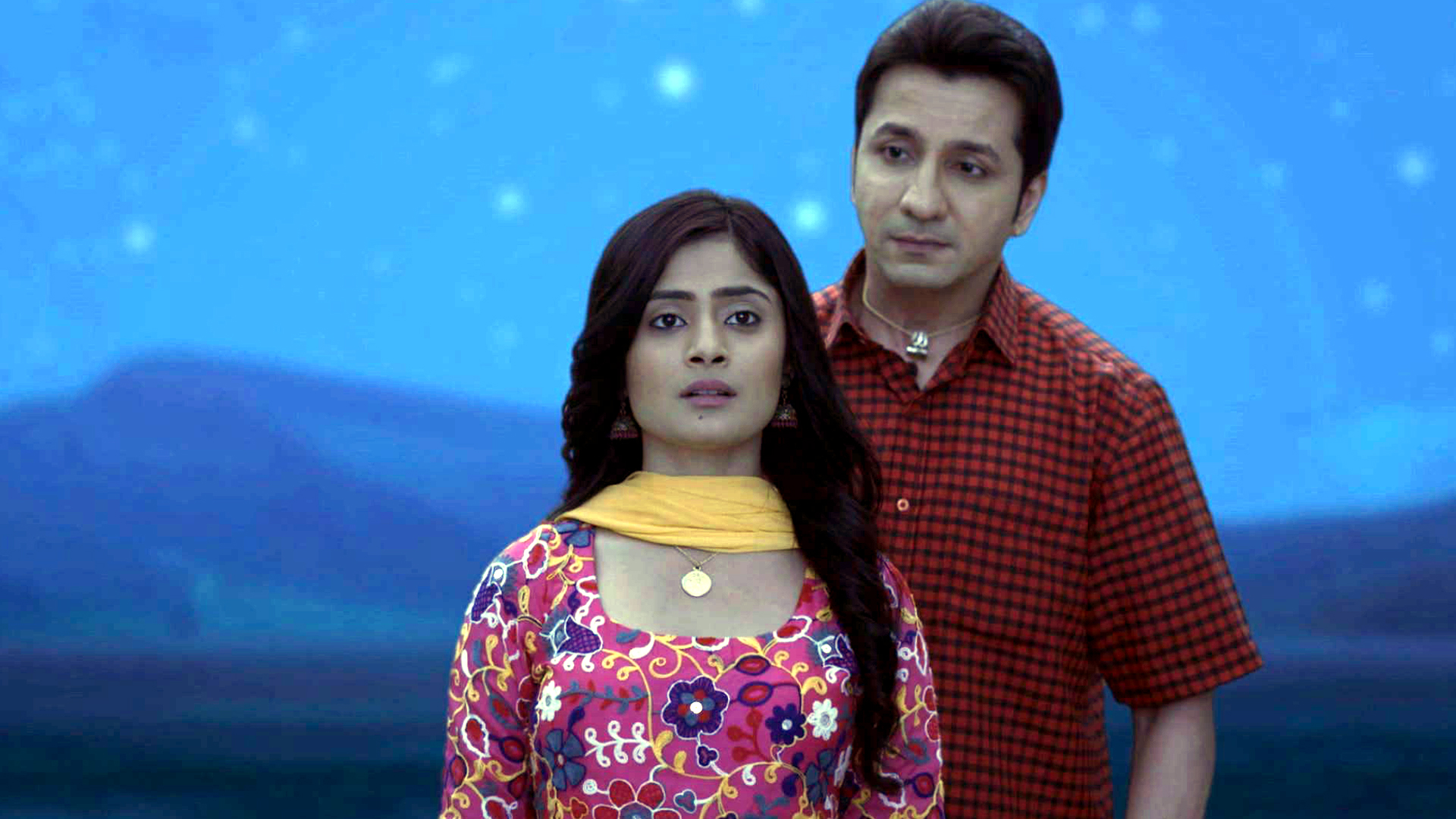 Watch Super Sisters Episode No. 8 TV Series Online - Passing On The ...