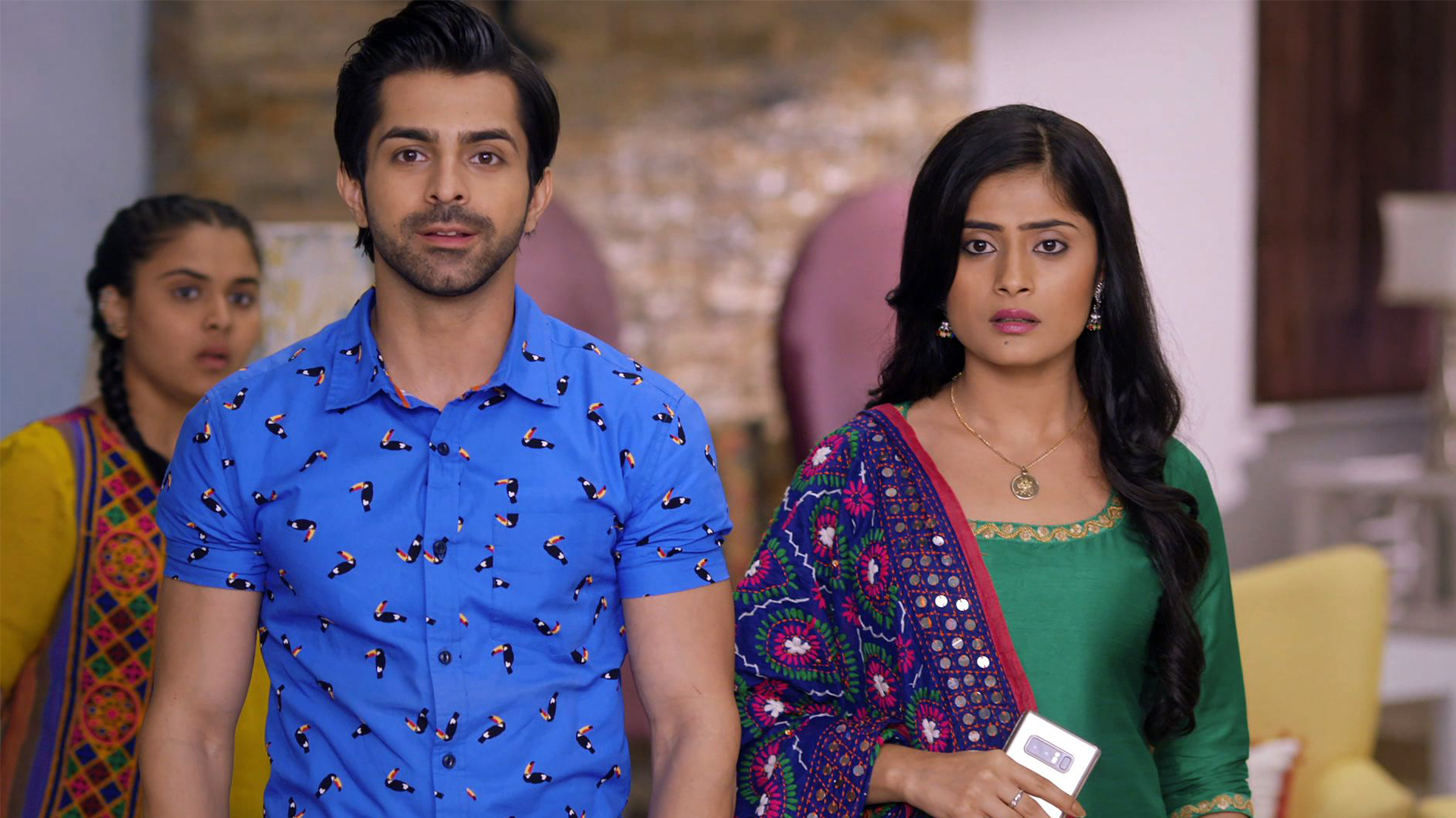 Watch Super Sisters Episode no. 11 TV Series Online - Isha's Ploy - SonyLIV