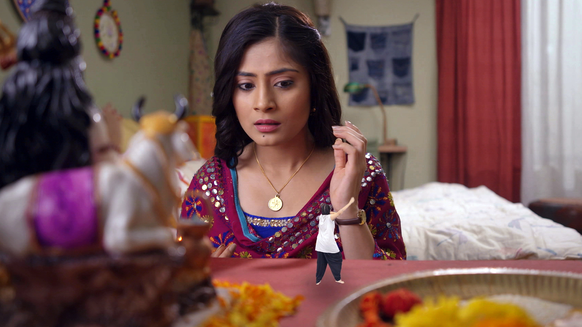 Watch Super Sisters Episode No. 38 TV Series Online - Saving Siddi ...