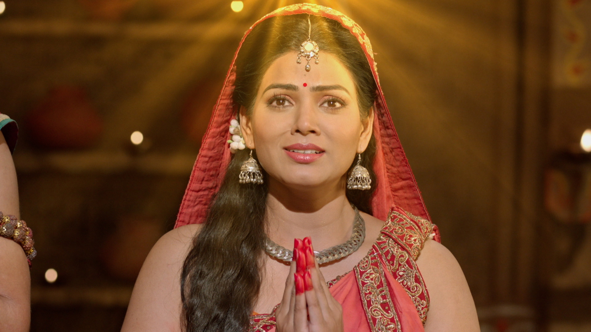 Watch Nari Ka Adarsh Prateek from Dharm Yoddha Garud online - Sony LIV