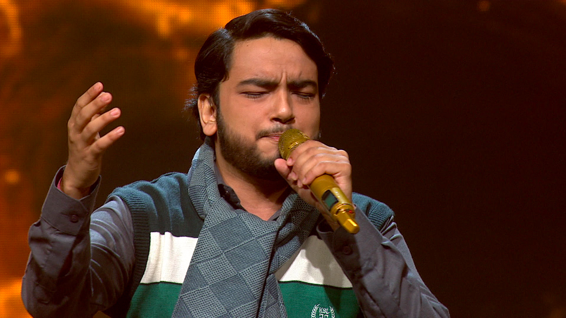 Watch Naina Thag Lenge By Shivam Full HD Video Clips on Sony LIV