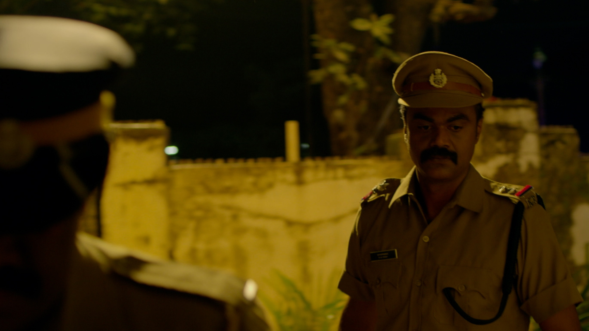 Watch Saudi Vellaka (Kannada) Trailer 1 Online - Sony LIV